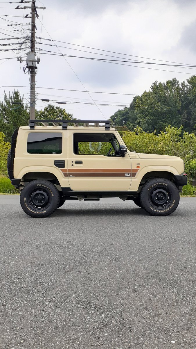 APIO@LIFE IS JIMNY on Twitter: "2023年夏リリース予定！ジムニーJB64&JB74用アピオボディーサイドデカール。 カラーは写真の2パターンになります。お楽しみに！"