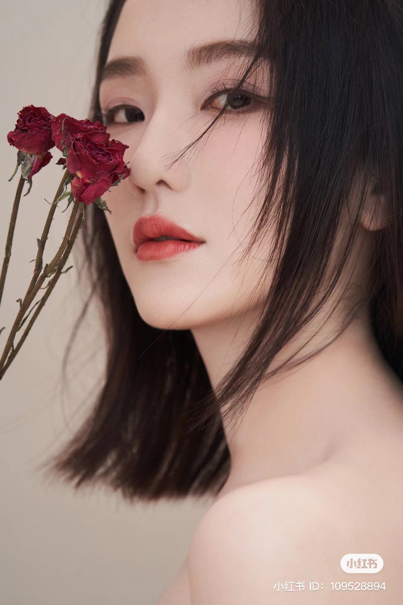 cdrama tweets on Twitter: "#XiaoYan shares new snaps on Xiaohongshu"