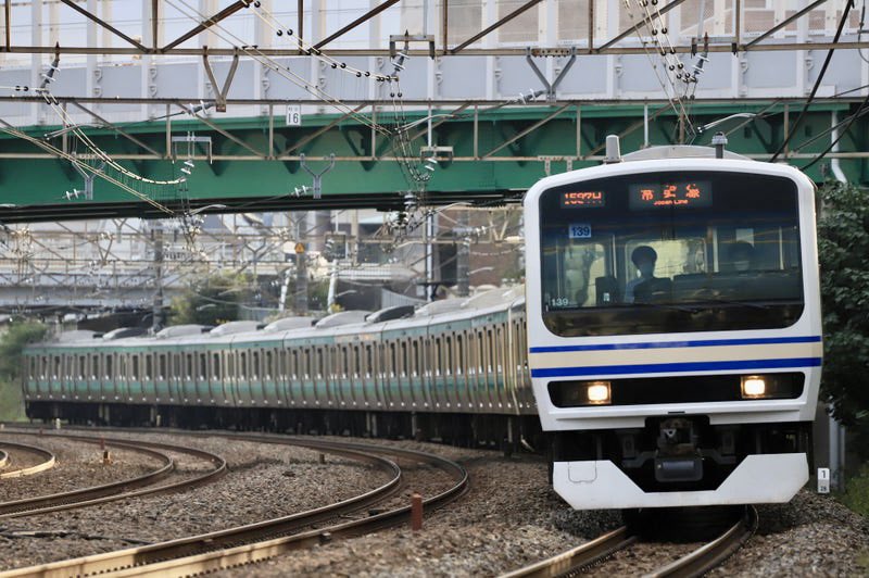 北鉄⭐️⭐️⭐️ on Twitter: "#曲がる列車を愛でる 取り敢えずE231系で ①と②は同じだけどE231と言っても番台で顔が異なる"