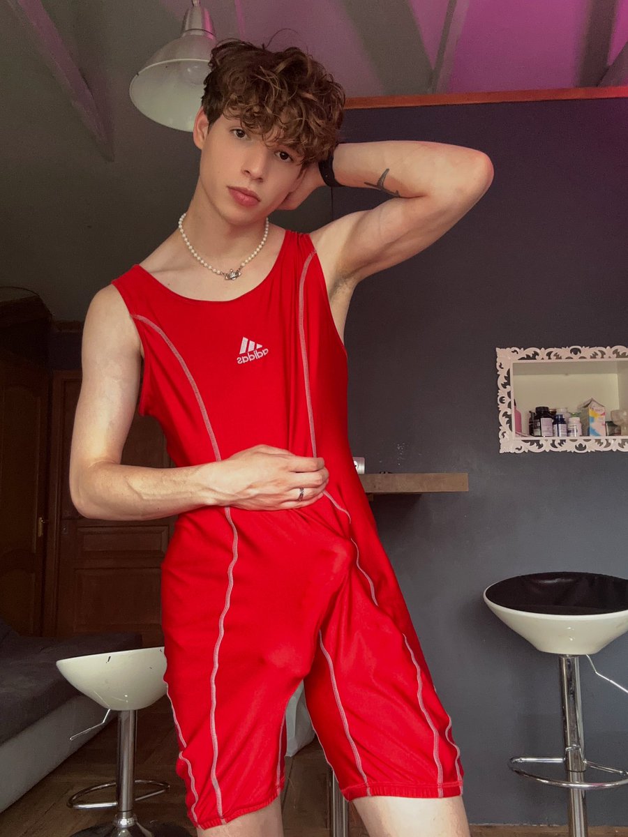 Alex on Twitter: "Rt only if you'd bottom 🎁 #fitness http://taplink.cc/aleksandr_ramm"