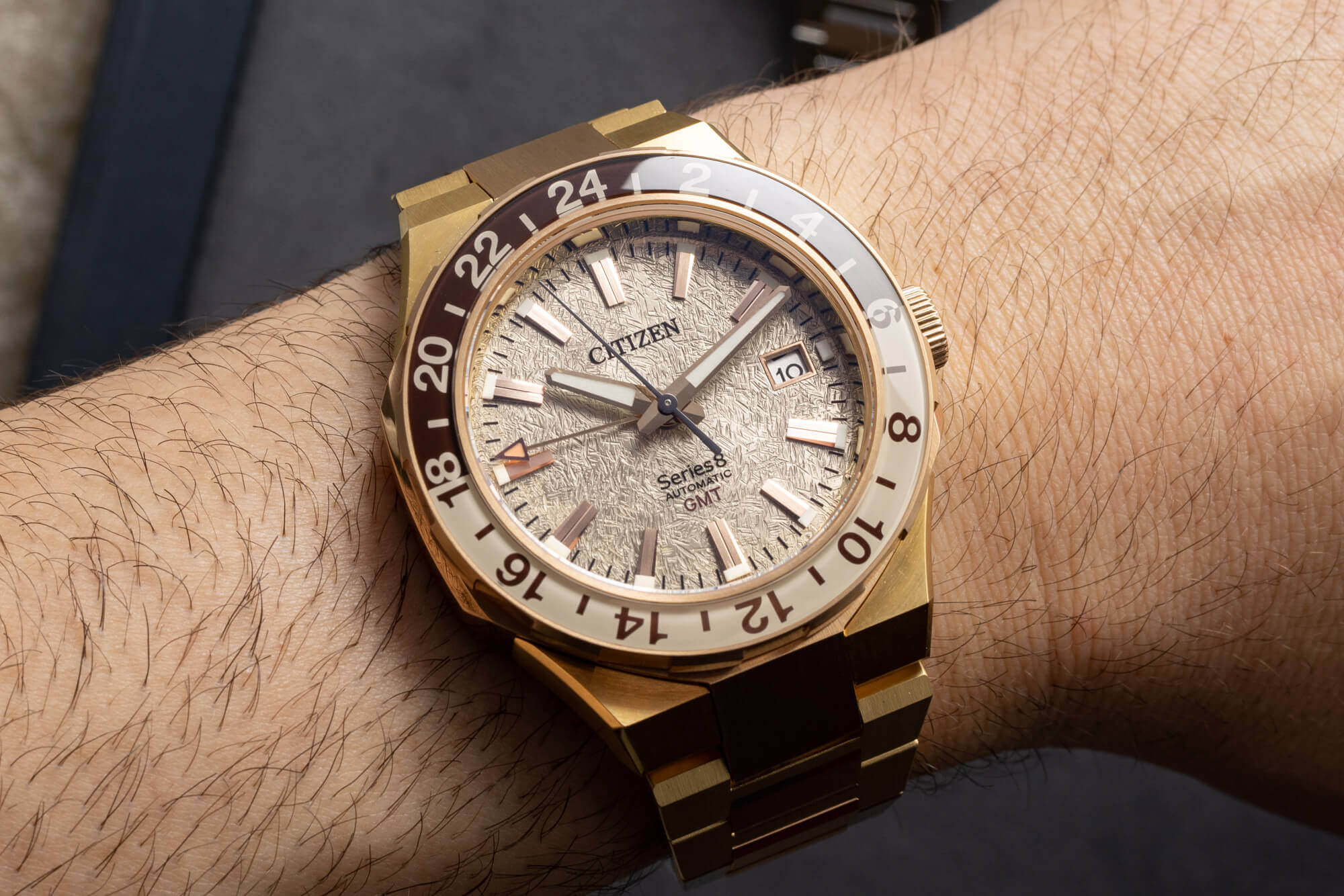 aBlogtoWatch on Twitter: "When Miyota unveiled the 9075 automatic GMT movement we knew it was ...