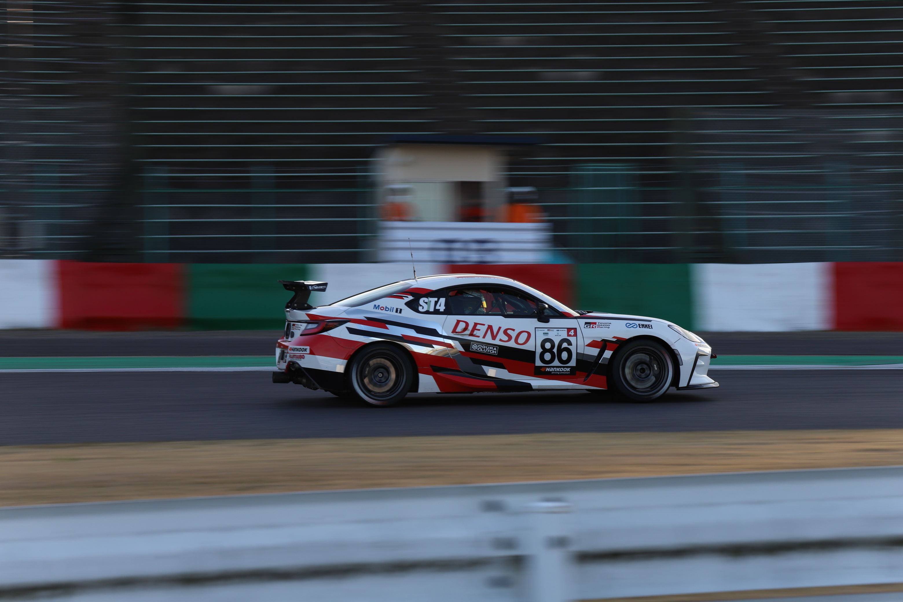 VIPER_ on Twitter: "#S耐 #Rd1鈴鹿 #スーパー耐久 #鈴鹿サーキット #86号車 #STー4クラス #TOM'S SPIRIT #トムススピリッツ #GR #GR86 ...