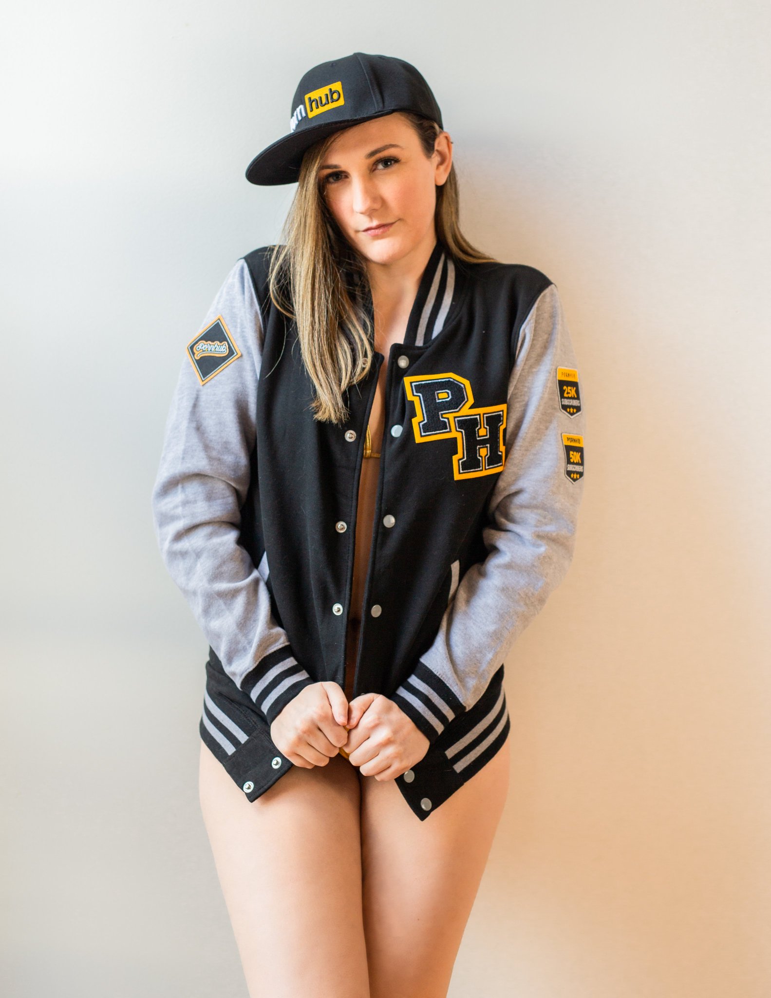 Clara Dee‏ on Twitter: "In case Twitter dies, remember to go follow me on @pornhub instead https ...