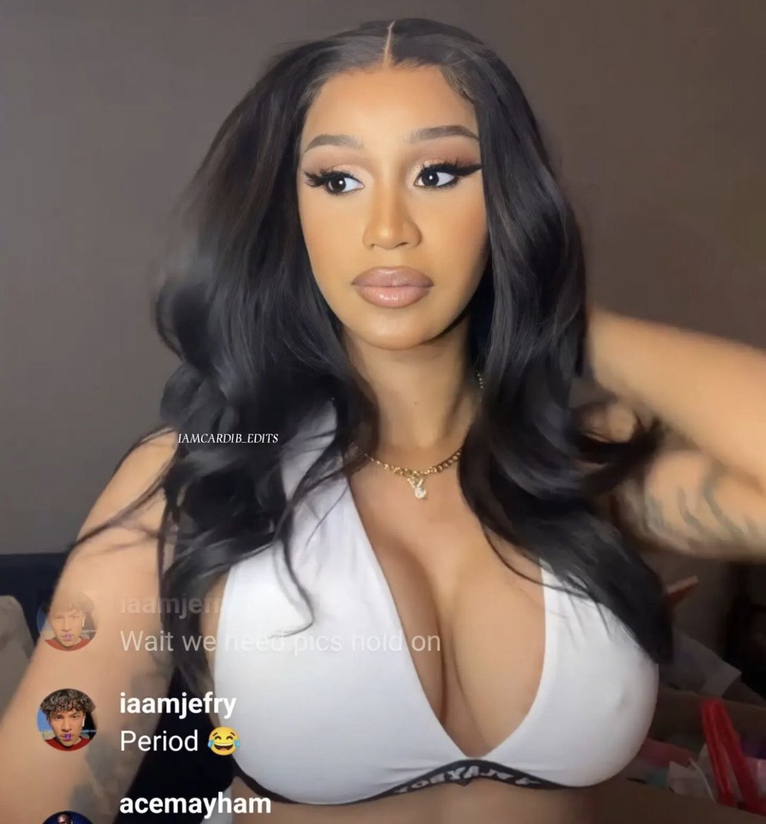 🤭 On Twitter Heavy On The “not In My 40s” 😍😍