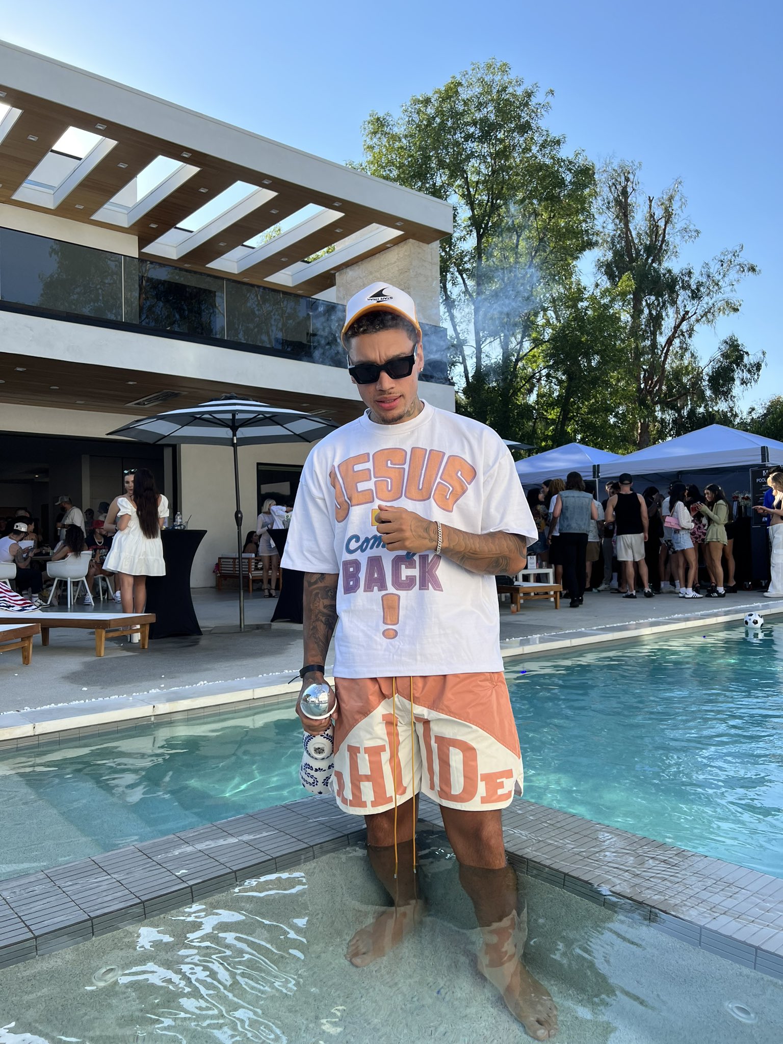 TW Pornstars - 2 pic. Thugger. Twitter. I put the D in DM. 7:22 PM - 24 ...