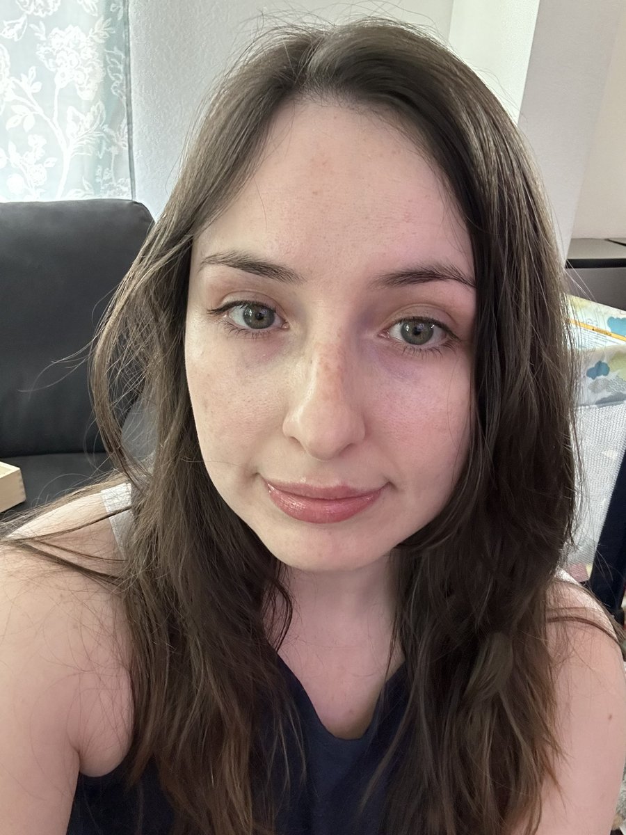 kristin on Twitter: "No make-up selfies… Still trying to work on my confidence, it’s quite the ...