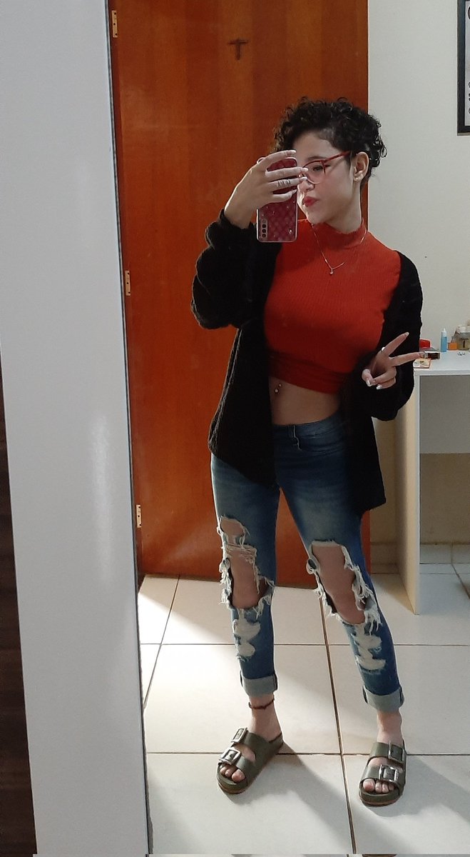 jubs 𖤐 on Twitter: "slap a bitch bitch slap baaaaack cause im feminine