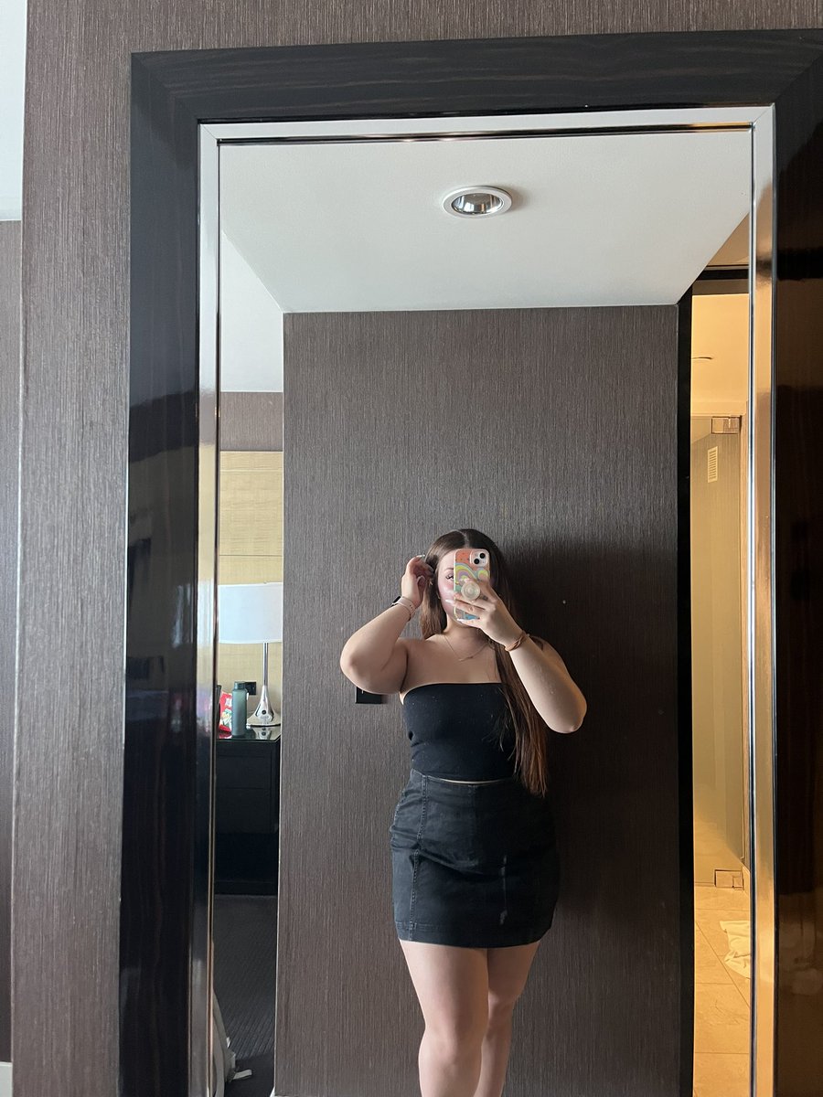 Beautybyaubrianaa On Twitter Mirror Selfies At The Aria ππ€ Tb