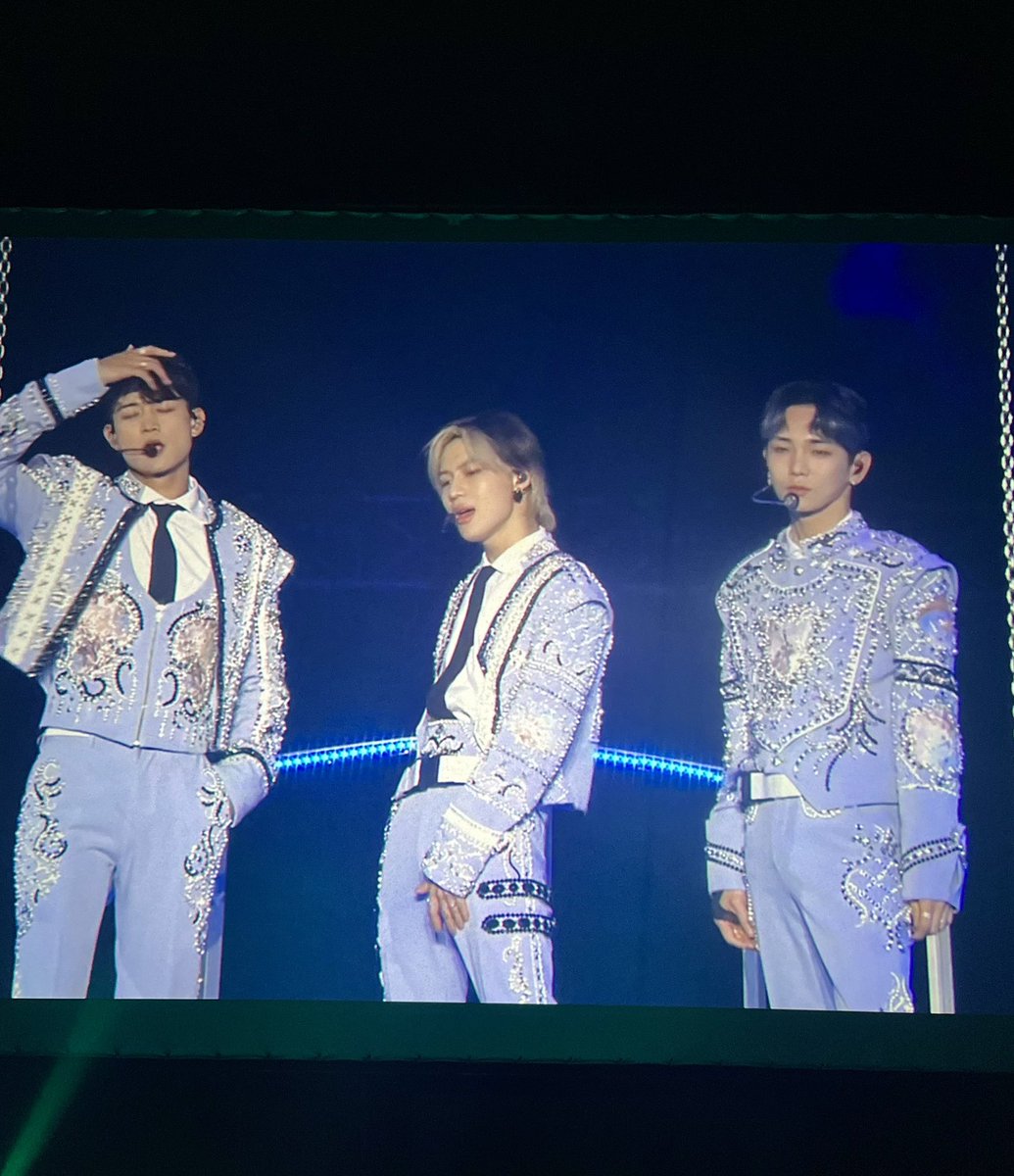 taemni ♡ on Twitter: "Let’s go SHINee and SHINee World!!! 💎 #SHINee_WORLD_VI #PERFECT_ILLUMINATION"