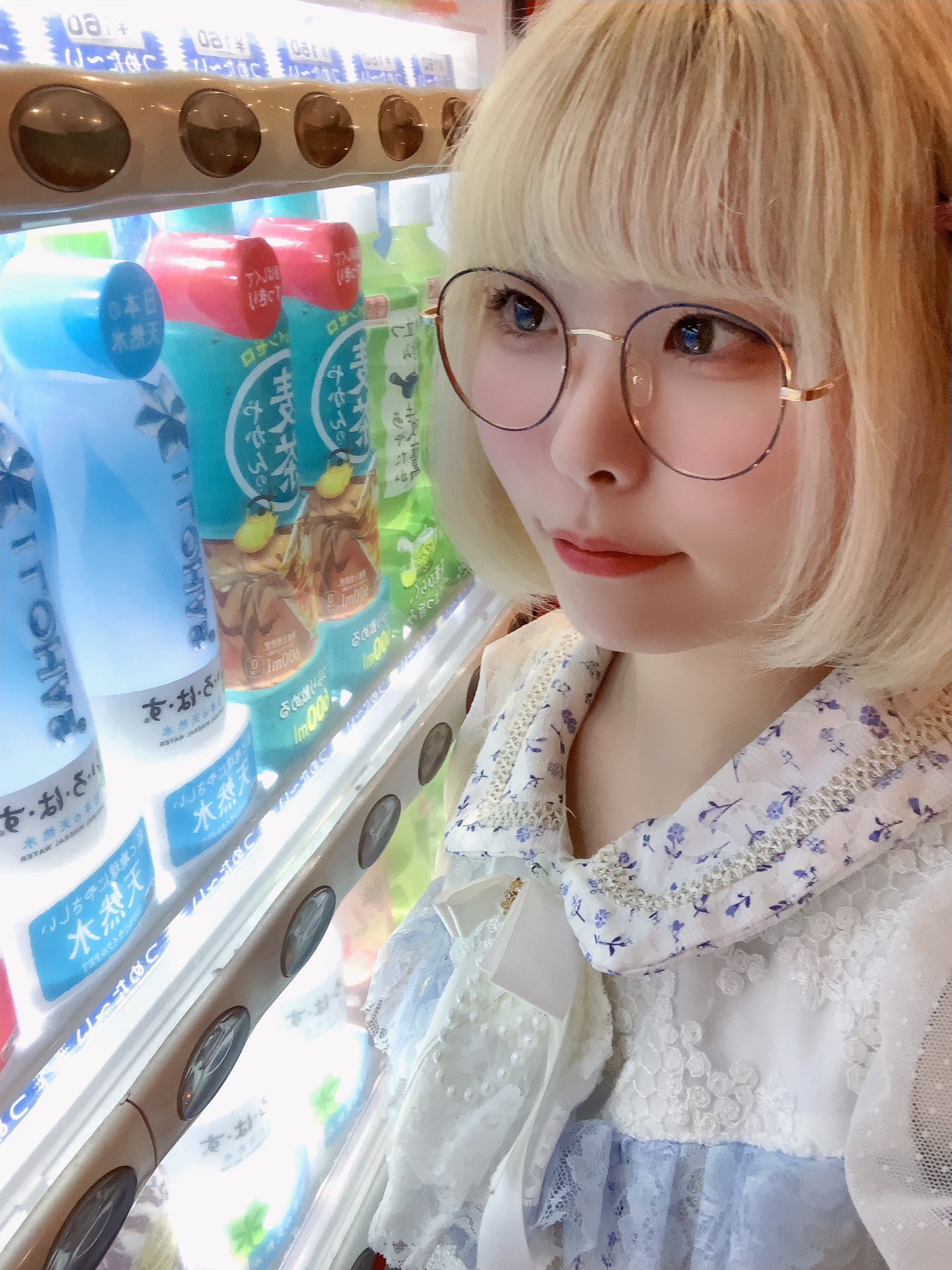しらたまちゃんキミニハネ🐈🥚🪽 On Twitter おはよ🥚💜 今日のキミニハネは 1950〜2010 Shibuya Daiaさんにて! 終演後物販です🪽 今日もあやのちゃんの