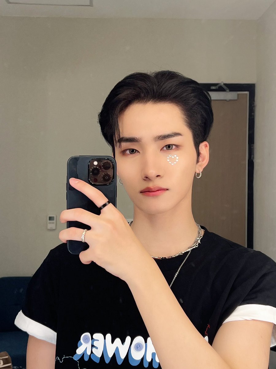 EPEX on Twitter: "[#제프] 🎁🎁 #EPEX #이펙스 #JEFF #제프 #젶프프"