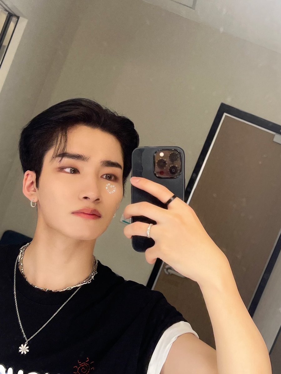 EPEX on Twitter: "[#제프] 🎁🎁 #EPEX #이펙스 #JEFF #제프 #젶프프"