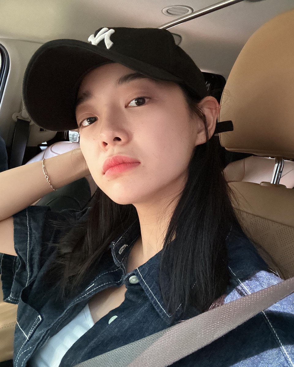 김세정 인스타그램 on Twitter: "세상이 좋아하는 볼캡! 230625 #김세정 인스타그램 update 🔗 https://instagram.com/p/Ct5uUjdvPhM/"
