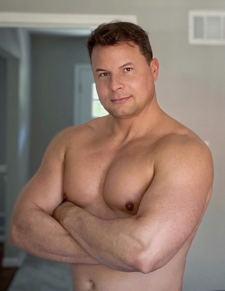 HOTGUYZONE-360K on Twitter: HOTGUYZONE-360K on Twitter:
