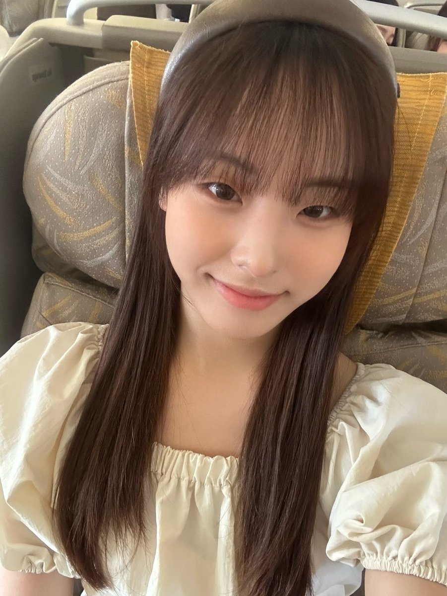 CLASS:y GLOBAL on Twitter: "RT @member_classy: [#선유] 떴다떴다 뱅기 🛩️ #CLASSy #클라씨 #SEONYOU"