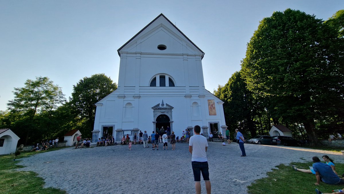 Družina on Twitter: "Na Vrhniki se dogaja. V tamkajšnjem športnem parku poteka Festival družin ...