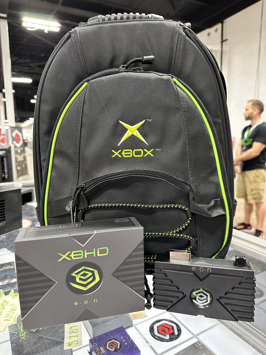 HKgaming 🎱 on Twitter: "RT @EON_gamingHD: We spotted an original #Xbox backpack @TooManyGames ...