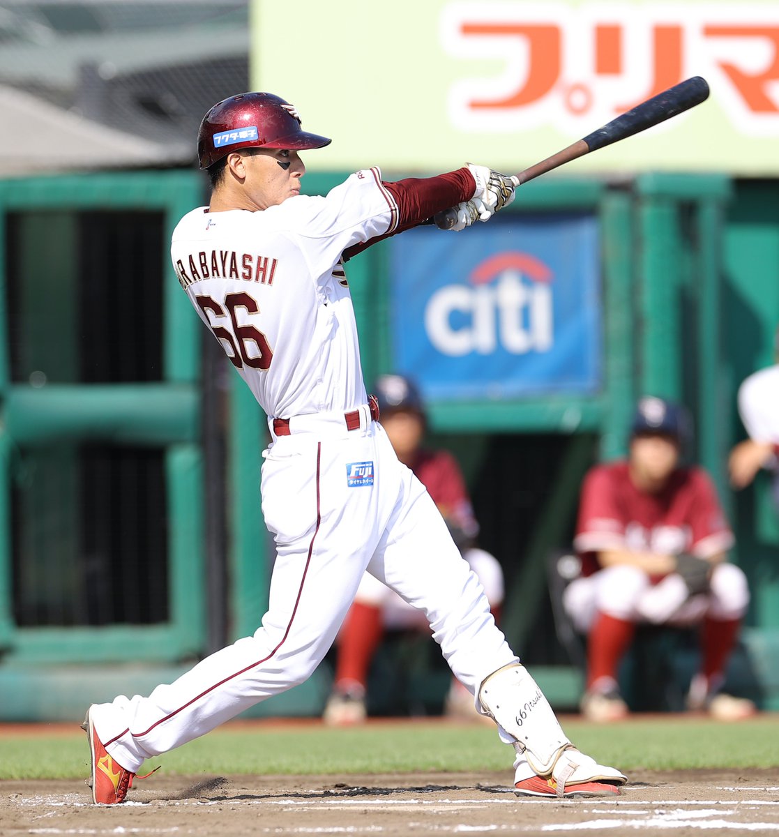 サンスポ×EAGLES on Twitter: "【楽天ｰ西武】25日、6回に二塁打、8回に中前打を放った村林一輝選手、小郷裕哉選手の遊ゴロの間に生還した。2安打1得点の活躍。https ...