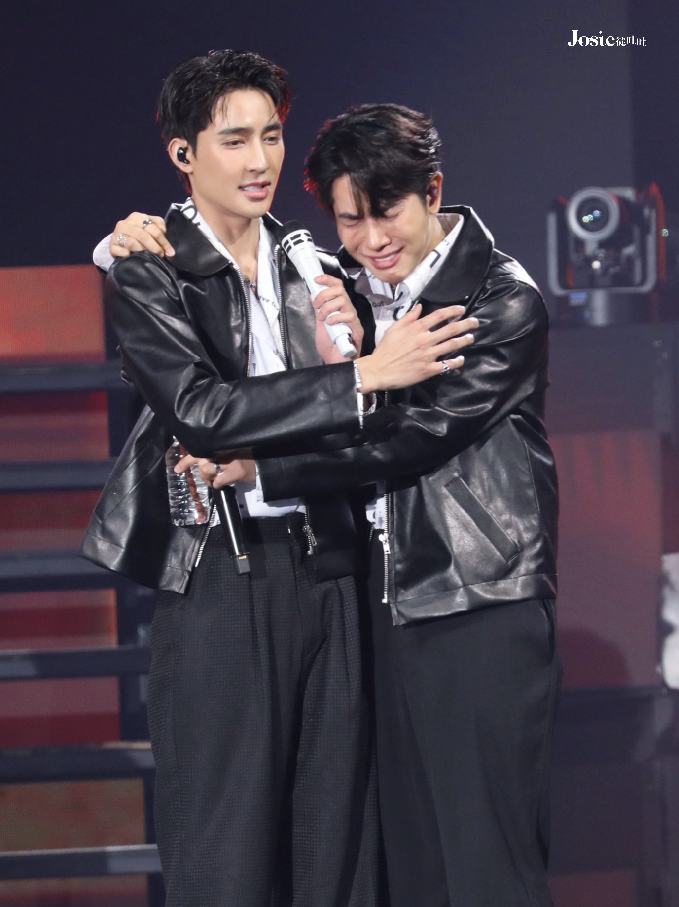 EarthMix Thailand on Twitter: "วันนี้พบกับความสนุกกันต่อใน LOVE OUT LOUD FAN FEST 2023 ...