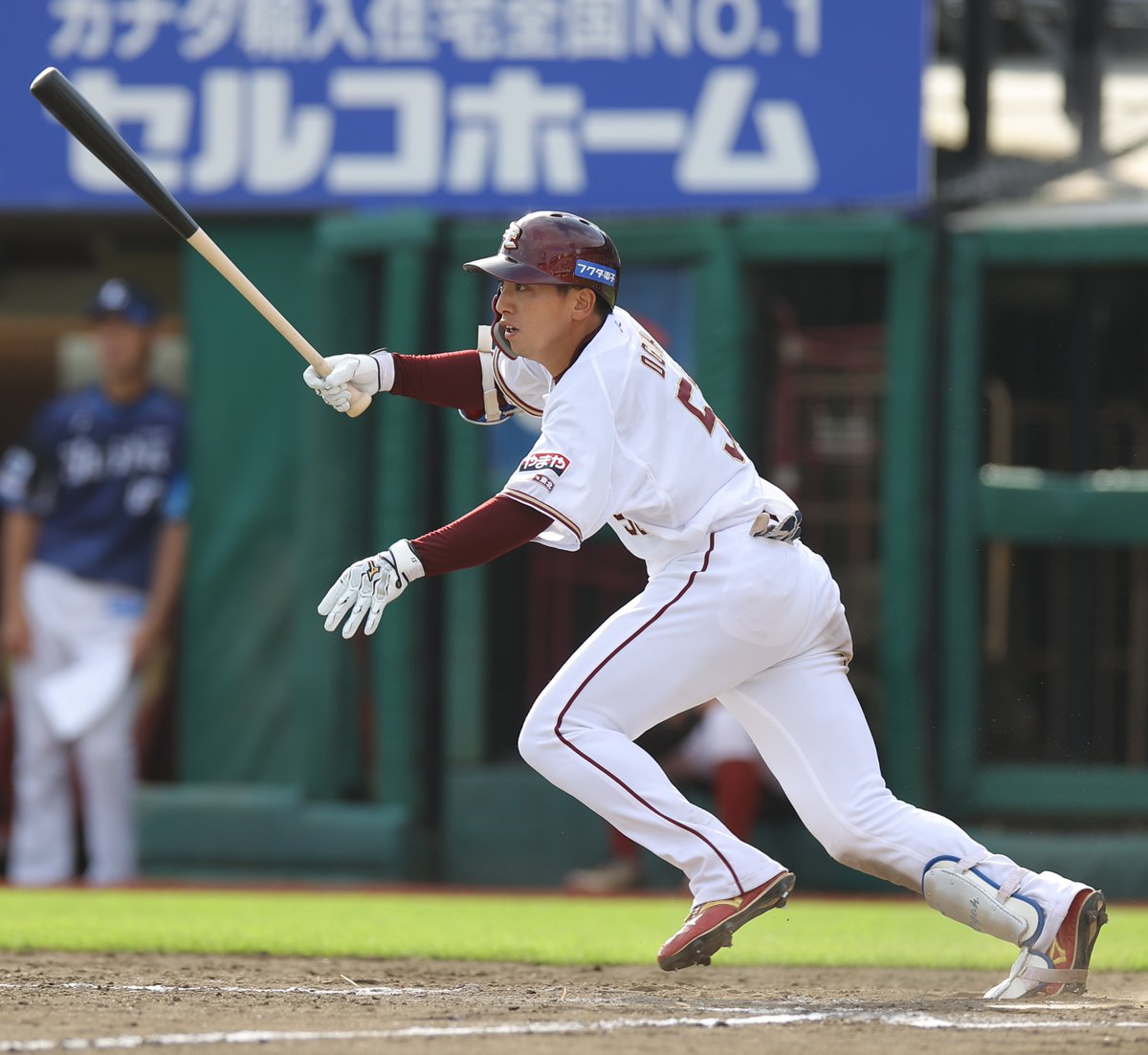 サンスポ×EAGLES on Twitter: "【楽天ｰ西武】25日、7回に安打を放った小郷裕哉選手。8回には遊ゴロで打点を挙げた。https://sanspo.com https ...