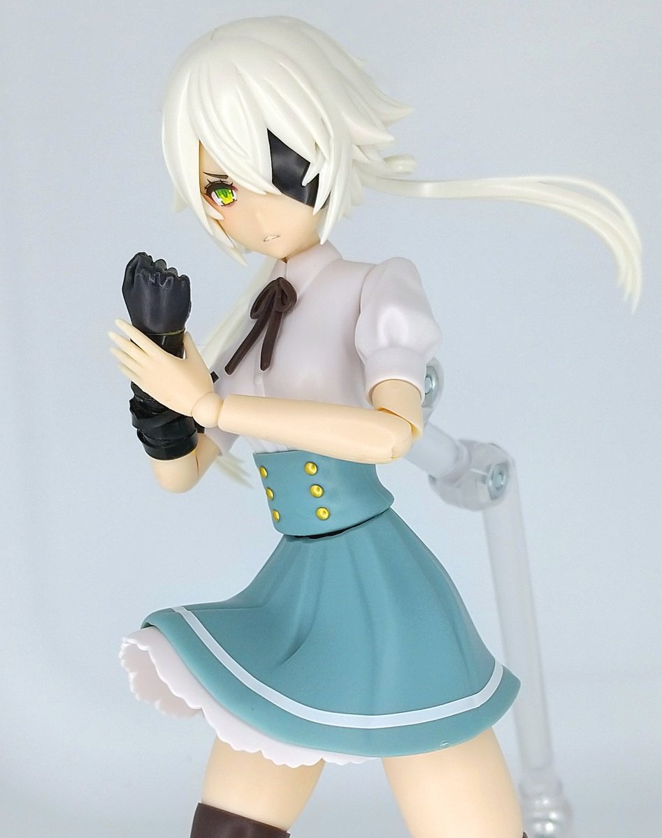 Nidy-2D- on Twitter: "RT @tomutktt: うずく右手の封印を静めようとするスサノヲちゃん #強者感のあるプラモ写真みせて"