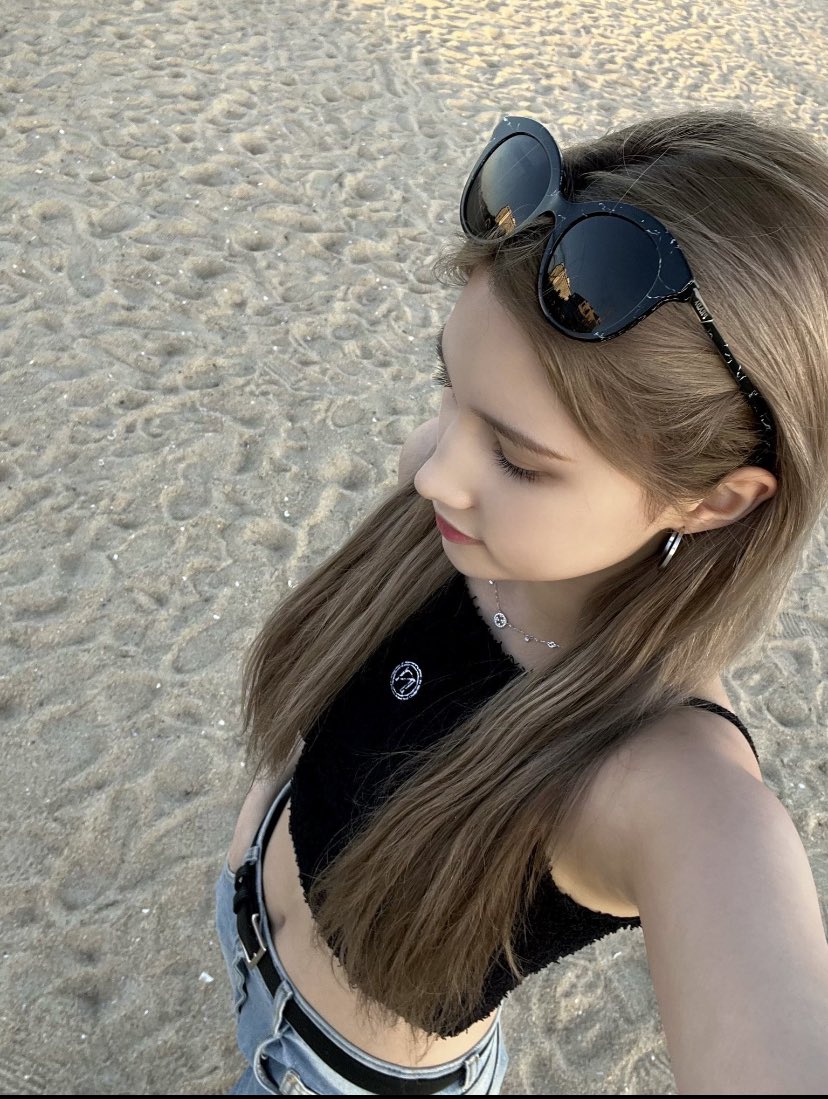 wwh.taejin on Twitter: "I’m gonna need her to drop another cover this summer maybe a trio with ...