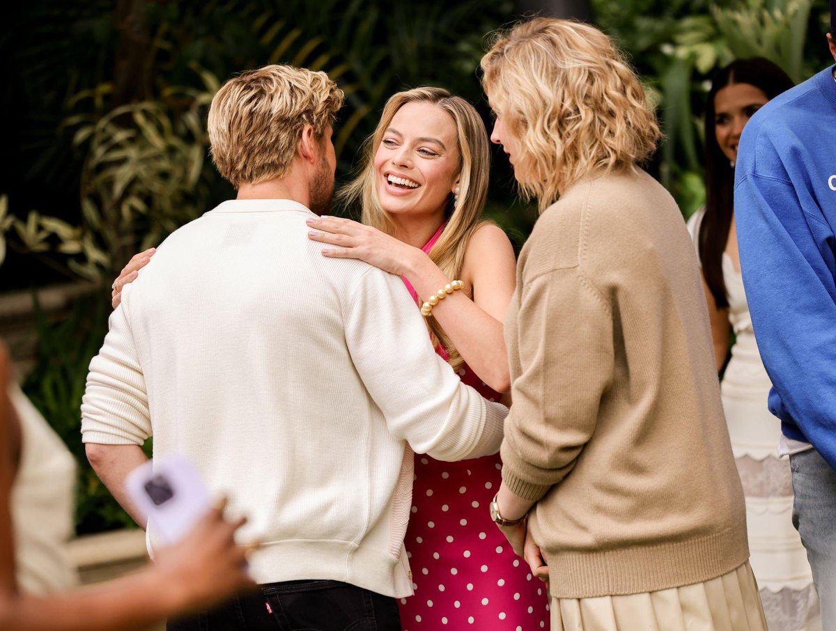 olwethu on Twitter: "RT @mcumagik: barbie photo call too good to us..