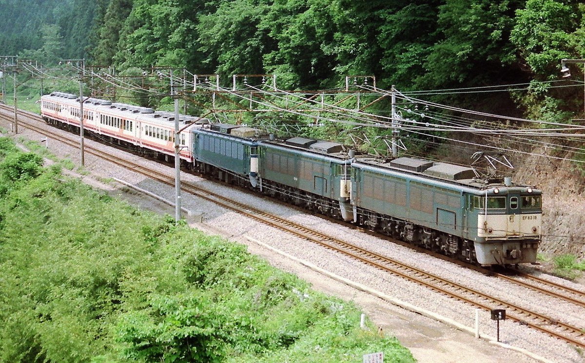 てつこ＠新川崎 on Twitter: "1993年6月 EF63重連+EF62+カヌ座、EF63重連+189系あさま 信越本線 軽井沢ー横川（撮影当時）"