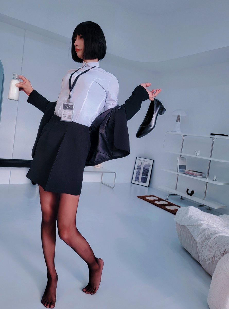 Mio_Hana🪅 on Twitter: "#2023年自分が選ぶ今年上半期の4枚"