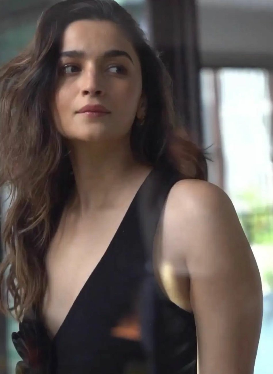 Only Heroines on Twitter: "#KeerthySuresh 🤩 https://t.co/owfEvNbDZc" / Twitter