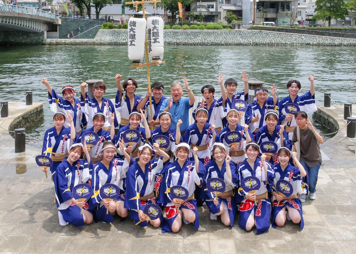 【公式】徳島大学（tokushima University） On Twitter とくしまマルシェで阿波踊りを披露した、本学学生連の雷連⚡️はじける笑顔が眩しいですね！徳島の夏が近付いて 