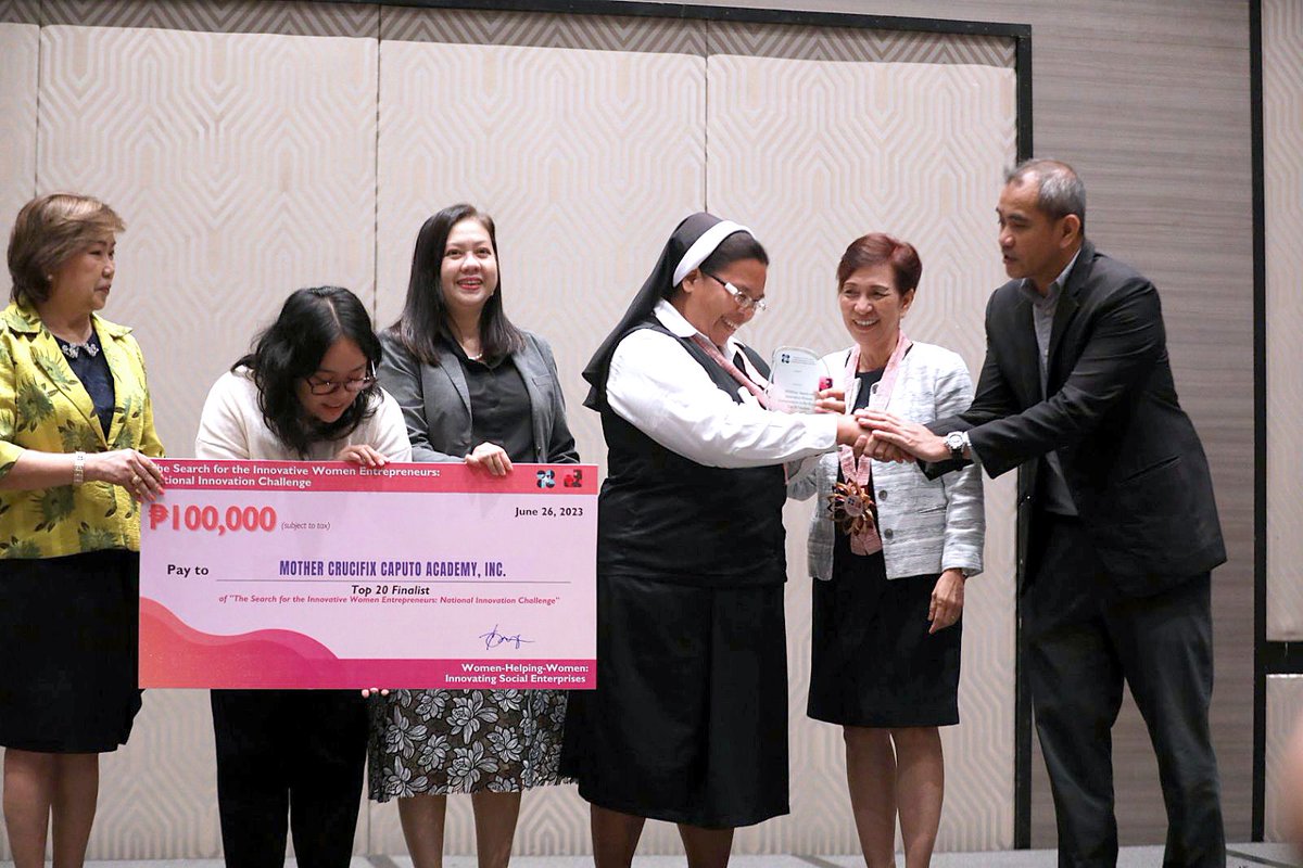 Philippine News Agency on Twitter: "The top 20 women entrepreneur awardees receive PHP100,000 ...