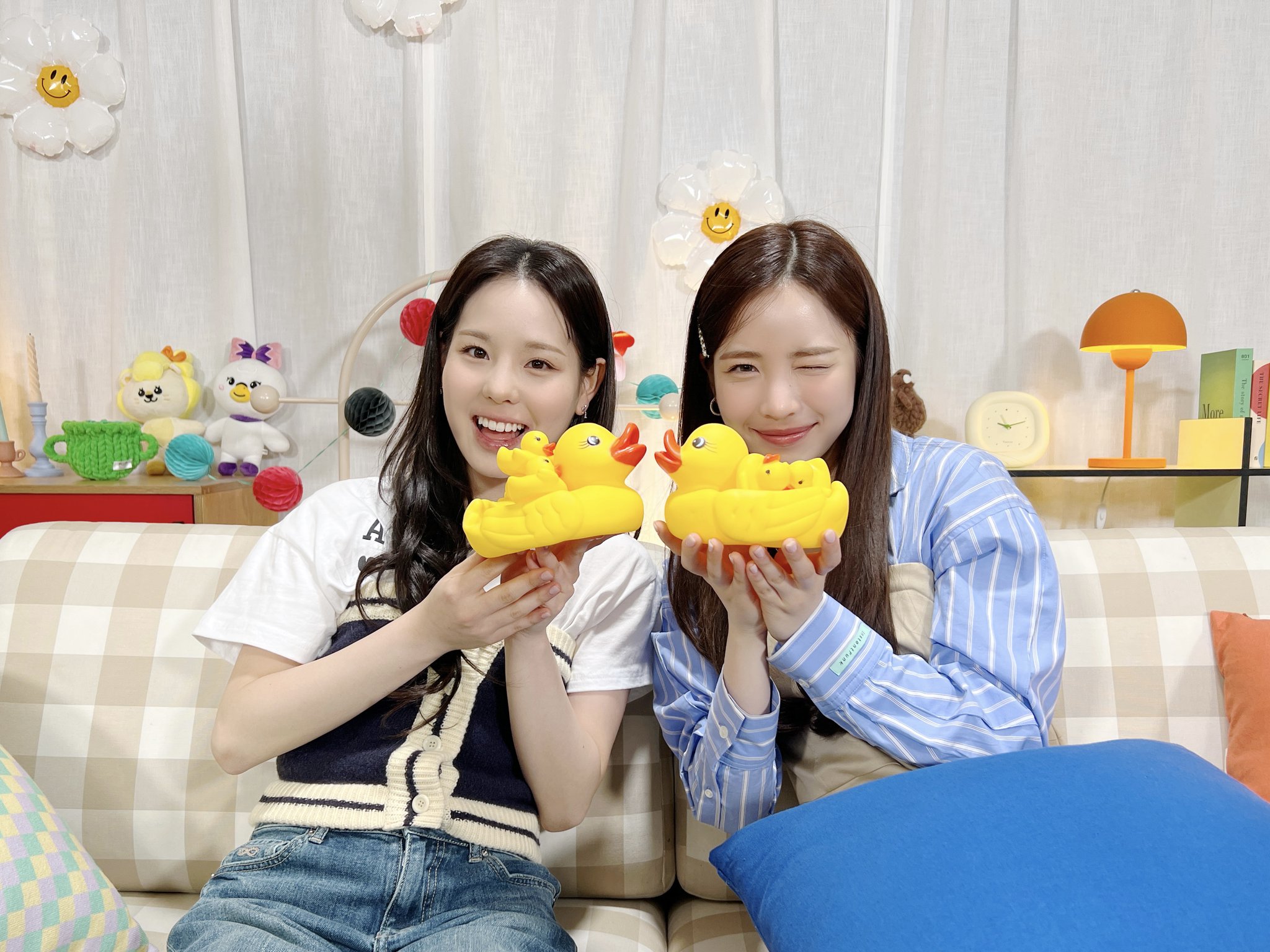 NiziU on Twitter: "／ 6/26(月) 20:00〜 NiziU Official YouTubeにて 「To.NiziU」第24話を配信中📲 \ 💬To.NiziU ...