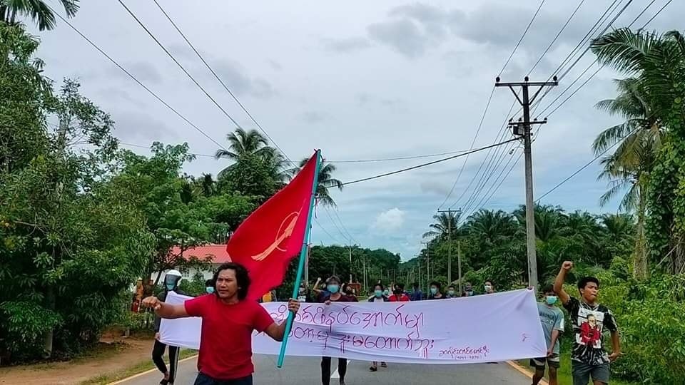 Khit Thit Media On Twitter လောင်းလုံးမြို့ပေါ်တွင် စစ်အာဏာရှင် တော်လ