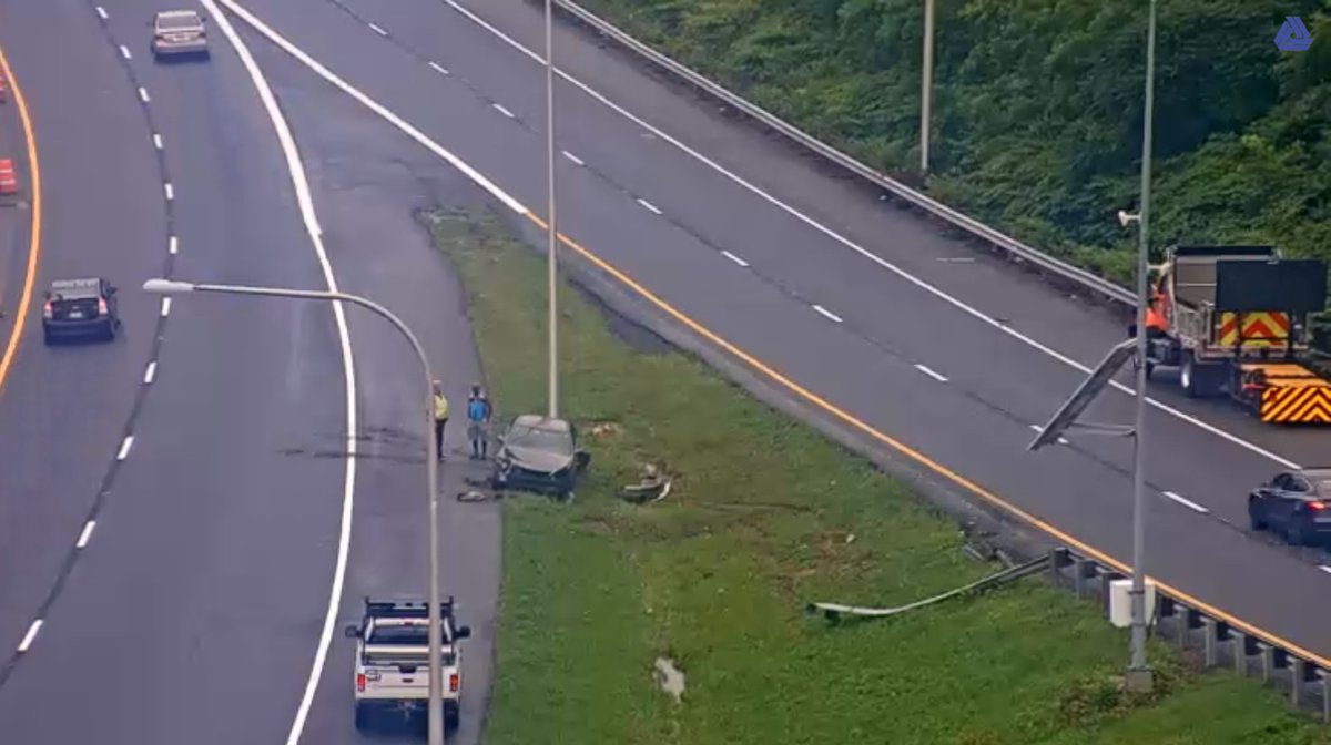 TrafficWatch on Twitter: "I-95 southbound at the Route 202 merge ramp, an accident off the ...