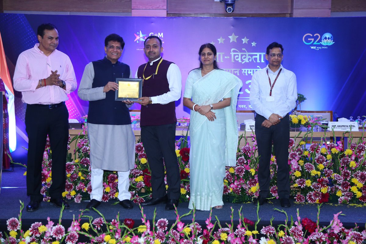 GeM on Twitter: "RT @drm_lko: Sh Krishna Murari,SrDMM/Lucknow/NR,selected by GeM as winner of ...