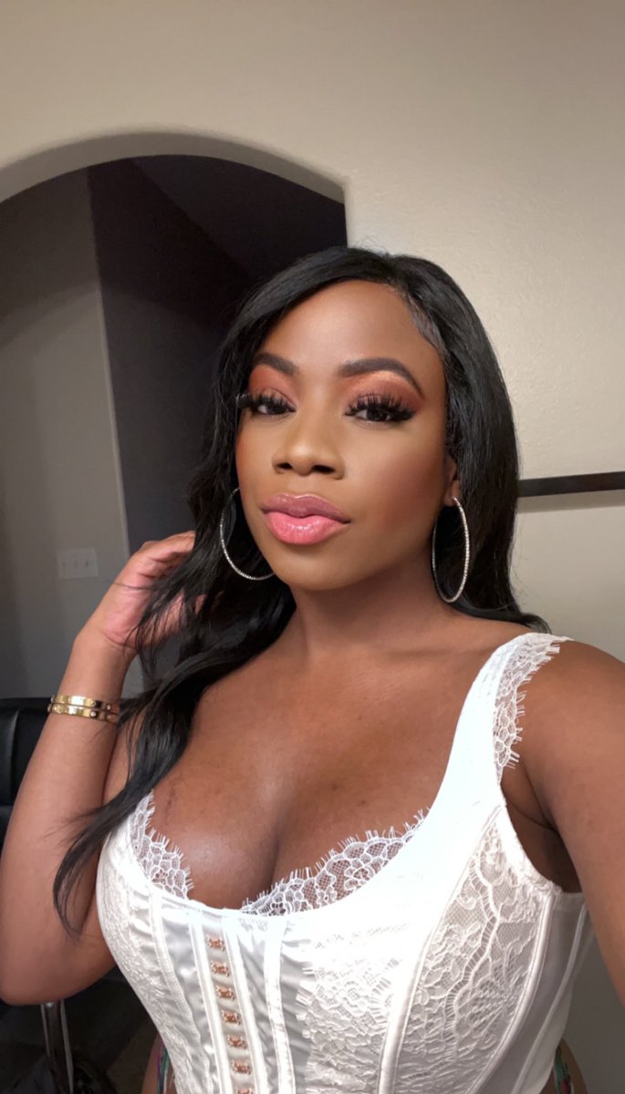 kaiya rose 🥀 on Twitter: "Something light 🤍"