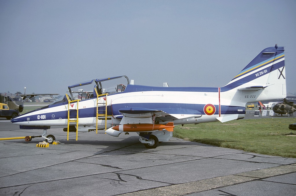 Ron Eisele on Twitter: "27 June 1977. First flight of the CASA C-101 Aviojet. Spanish low-wing ...