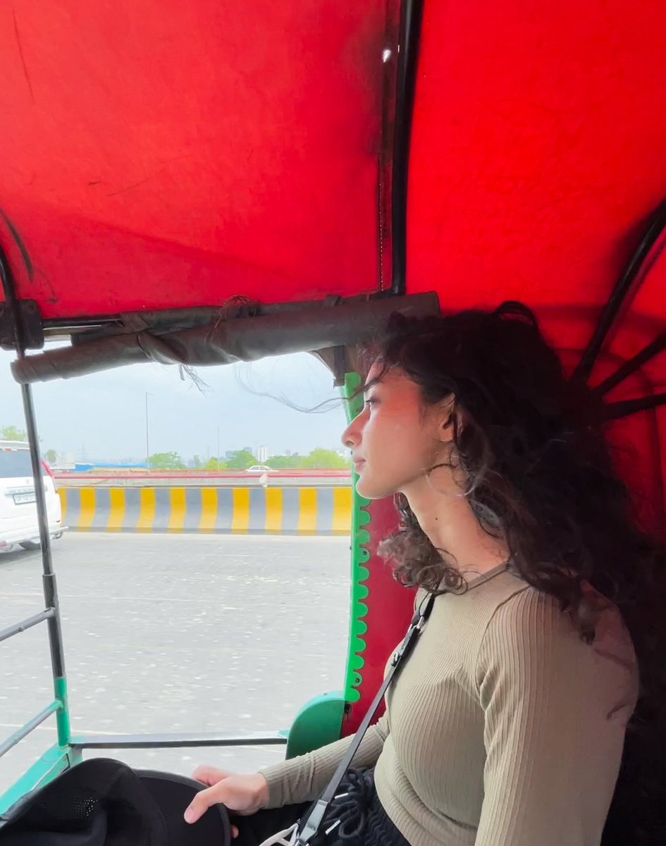 Me in auto rickshaw vibing to auto wale bhaiya’s playlist🎶😌 Guess the ...