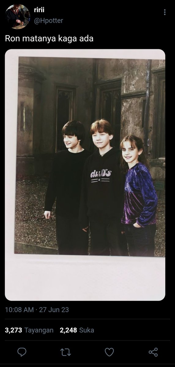 Aira on Twitter: "matanya sipit"