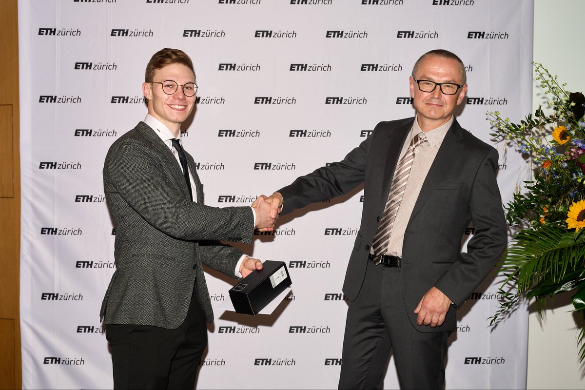 Andreas Wallraff on Twitter: "Congratulations to our former @qudev semester students Alexander ...