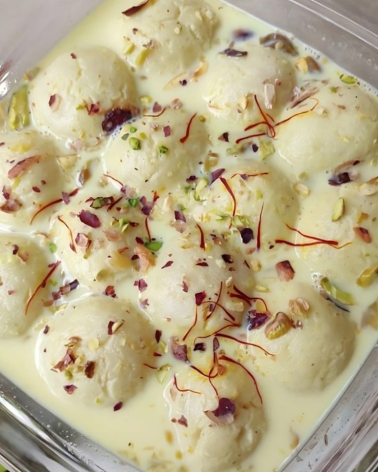 20 of the most delicious and popular sweet dishes in India 1. Gulab ...