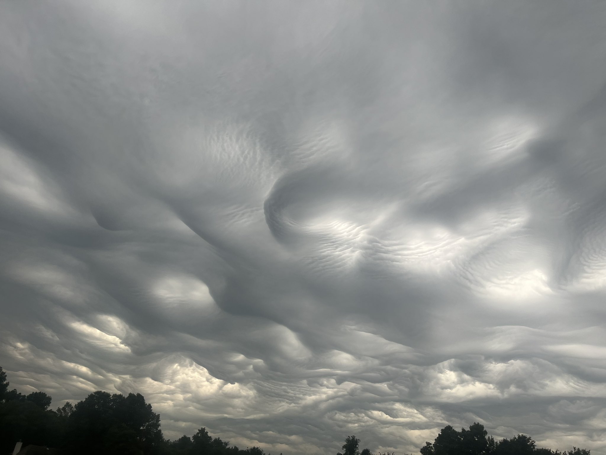 Asperatus Clouds Wallpaper