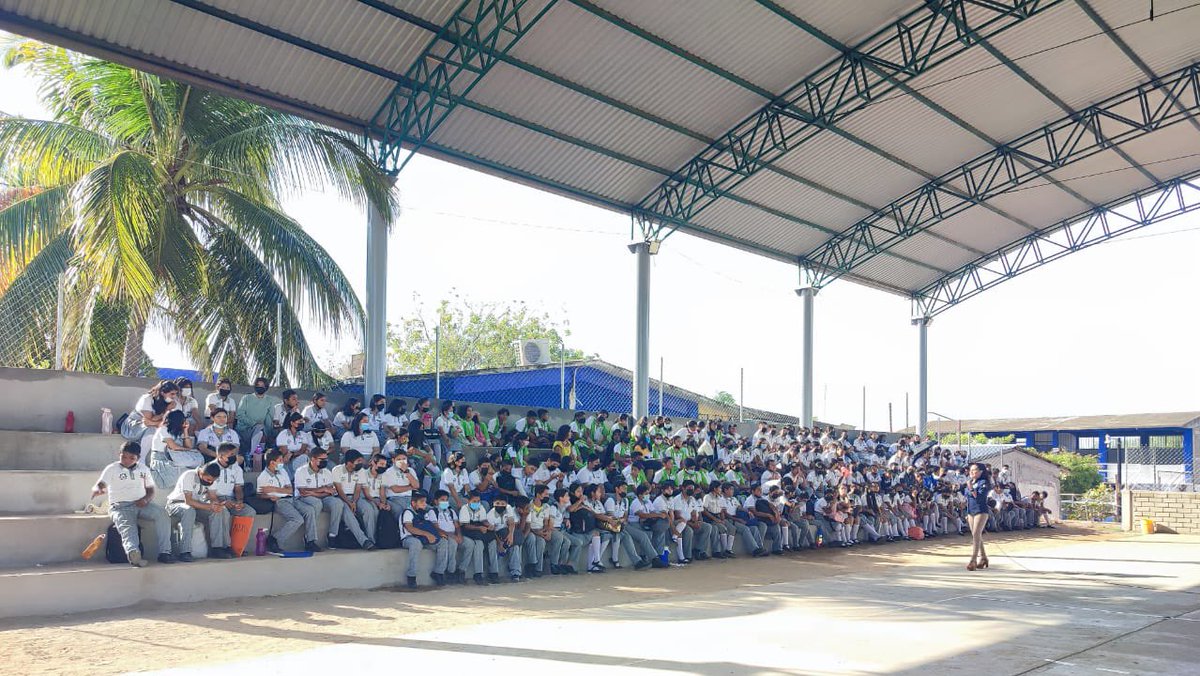 IEEPO on Twitter: "En la Secundaria Técnica No. 174 de Puerto Escondido, el IEEPO a través de la ...
