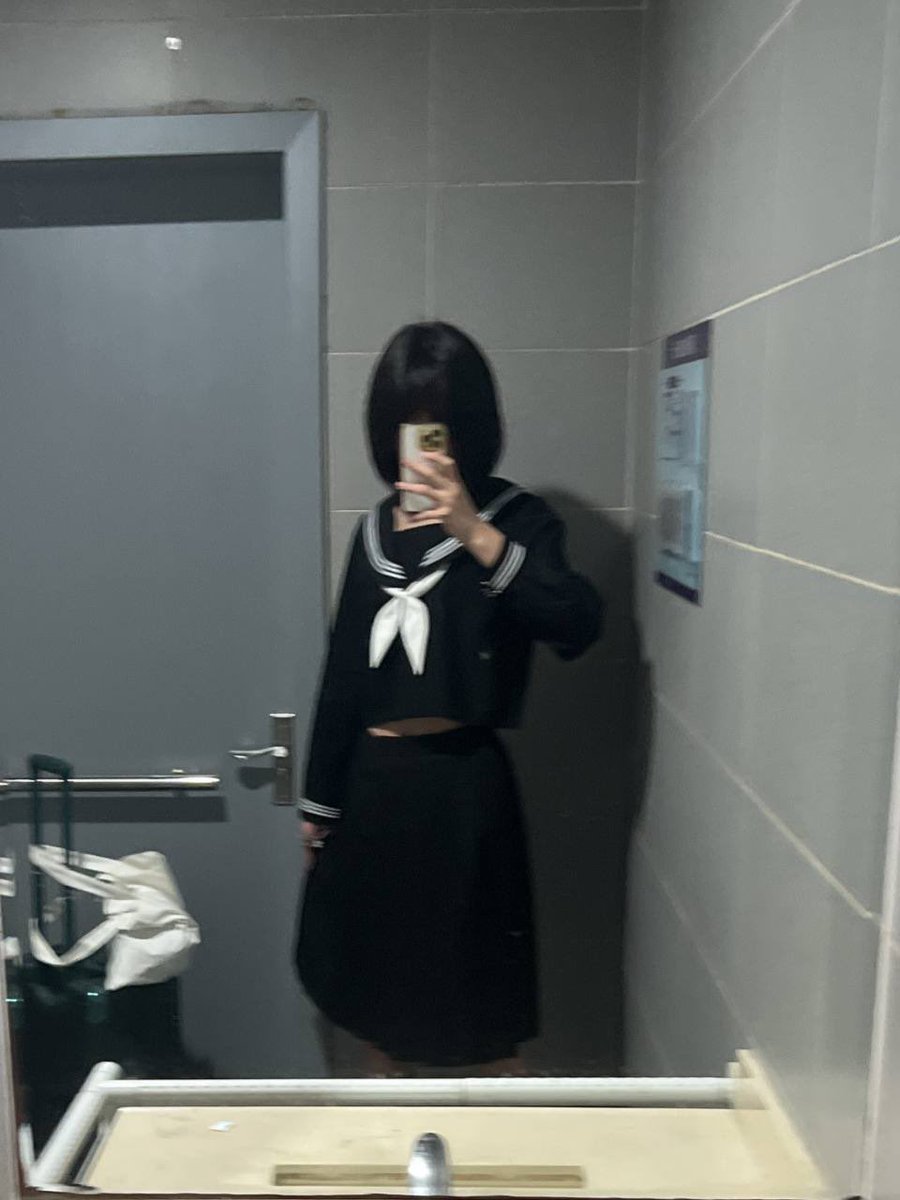 秋鈴莱月(已切子宫) On Twitter 啊啊 咱这种阴暗逼也配有你们这么好的朋友吗 永远爱你们