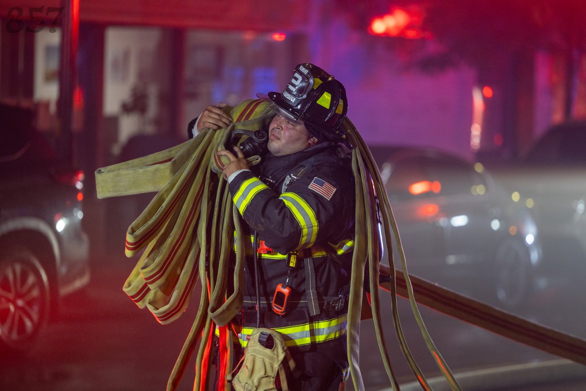 857 Fire Photography On Twitter Boston Firefighters Battled A 3 Alarm