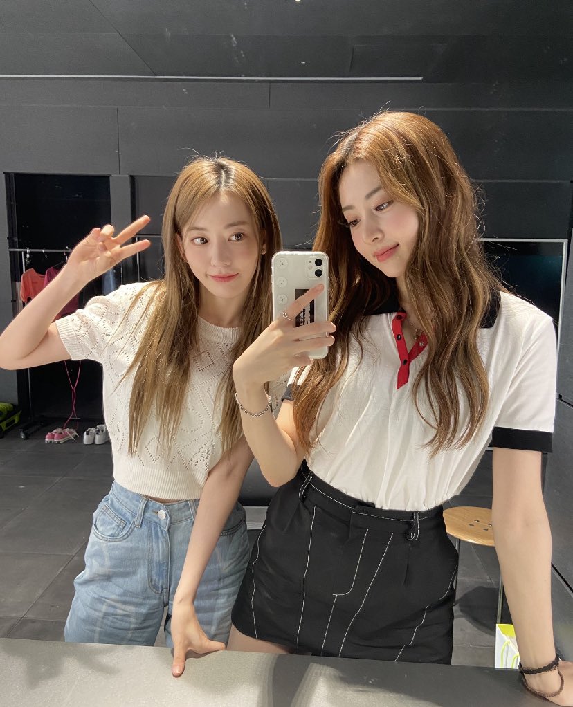 yunjin pics on Twitter: "HOTCOOLZ"