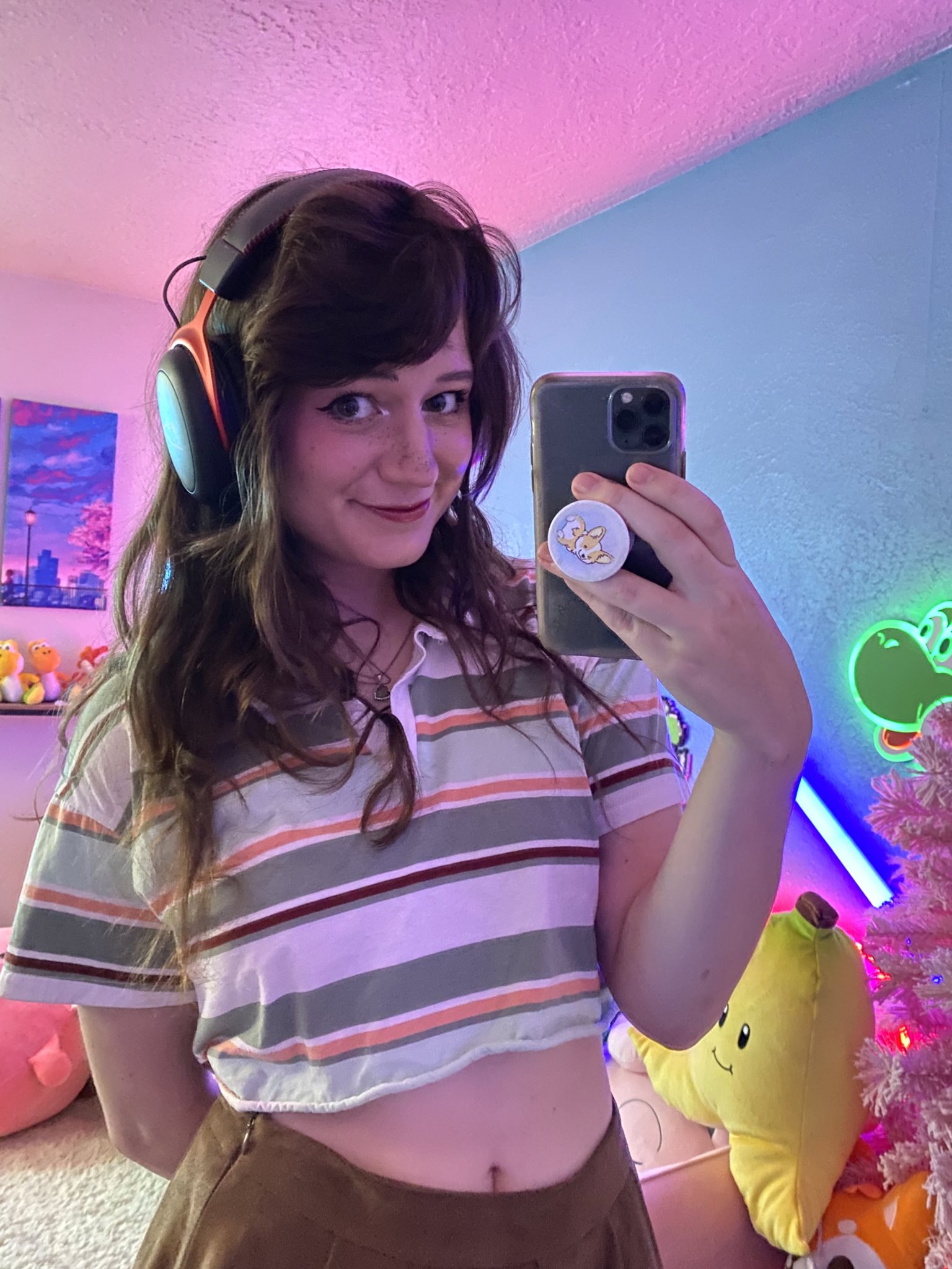 Kit on Twitter: "My shirt is wronkled cause I’m a hamper liver https://t.co/nDLSVR5rOH" / Twitter