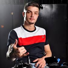 Kauã Realitys on Twitter: "🚨 AGORA: O ator pornô, Erick Diaz, assinou com a record tv e está ...