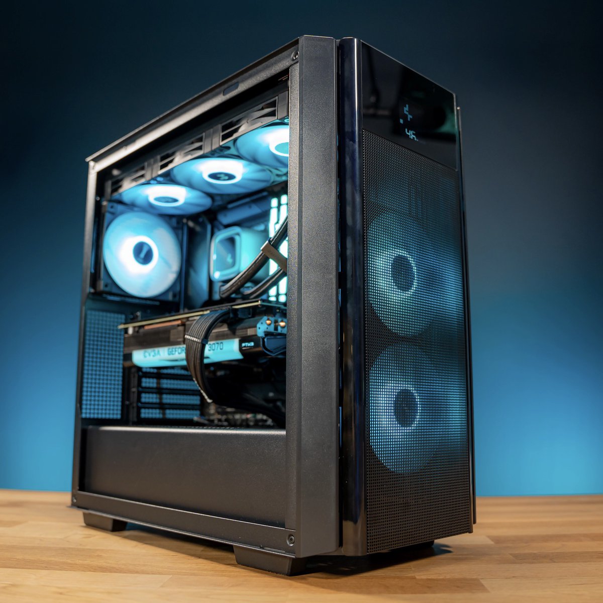 DeepCool North America on Twitter: "A case with great airflow and status screen? Yes please! The ...